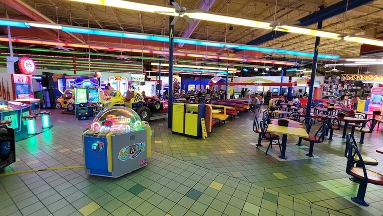 Florida Off The Wall Off The Wall Trampoline Fun Center TV Ad 1